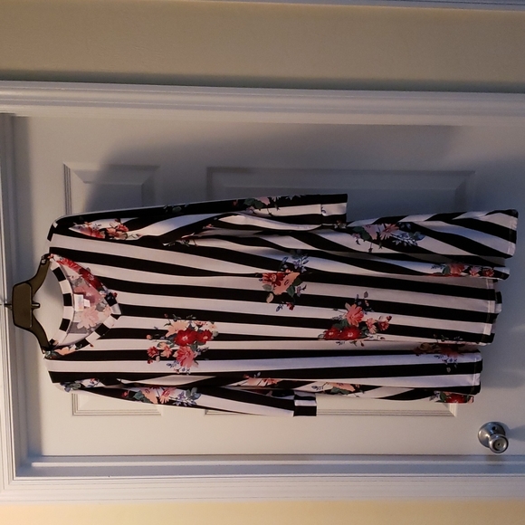 LuLaRoe | Dresses | Emily Dres | Poshmark